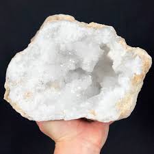 EXTRA LARGE CRYSTAL GEODE